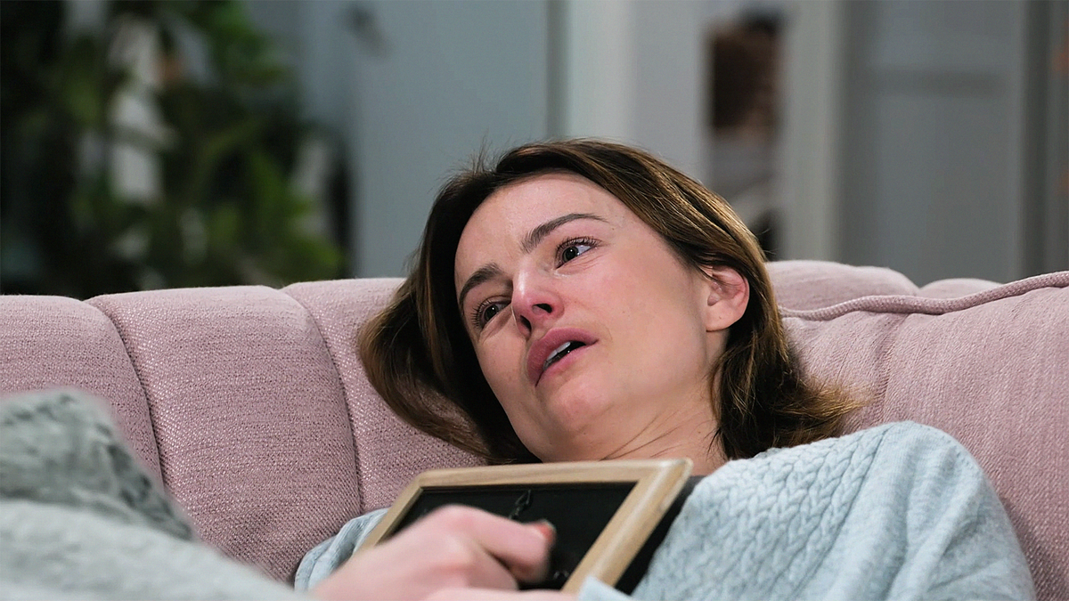 Neighbours spoiler: Nicolette finally releases her grief - DailyNewsBBC